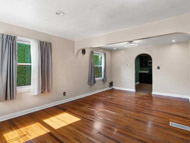 206 N 4th Street