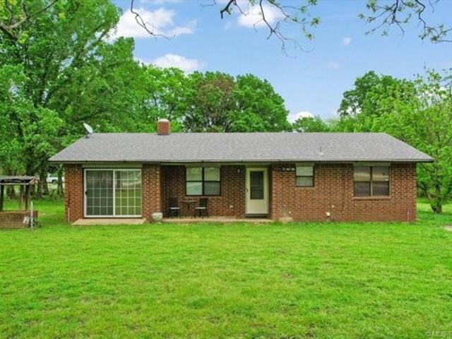 206 N 5th St, Milburn, OK 73450
