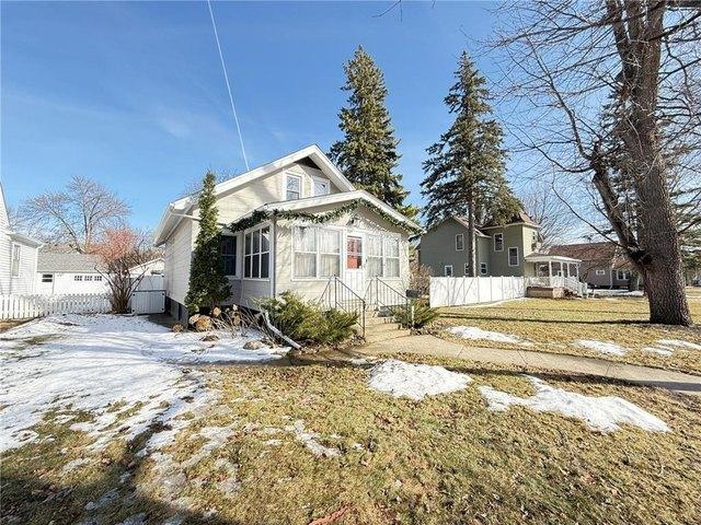 206 N 9th St, Montevideo, MN 56265