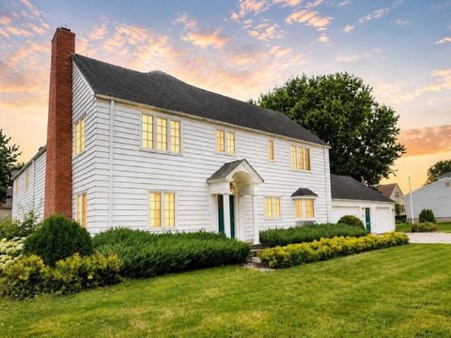 206 N 1st Ave E, Lake Mills, IA 50450