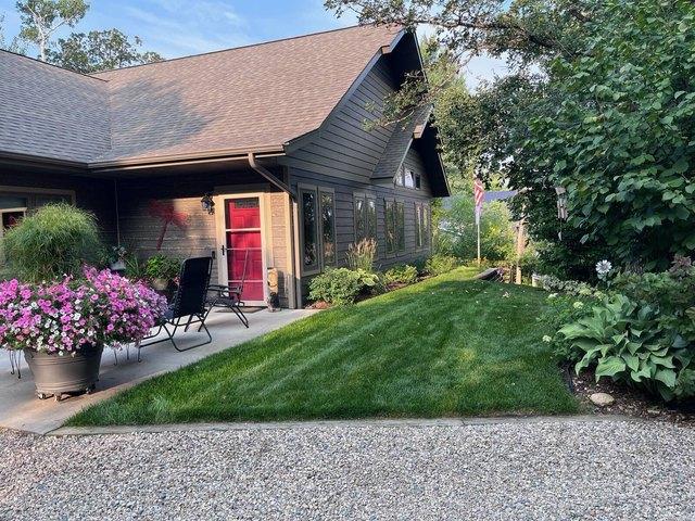 206 N Lake Park Rd, Bottineau, ND 58318