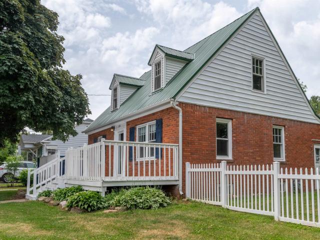 206 N Mulberry Street