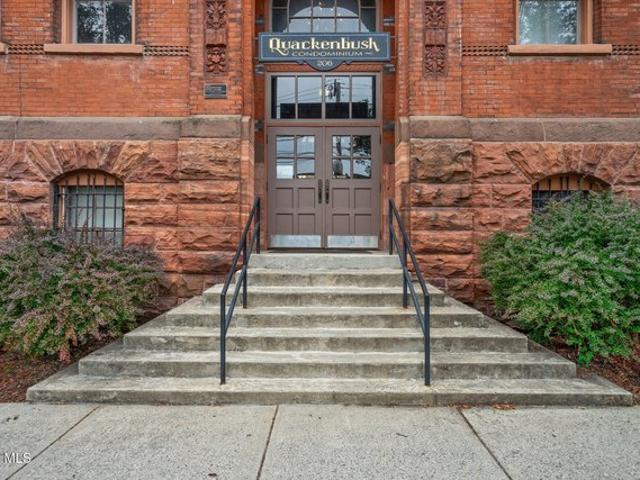 206 N Pearl St Apt 102, Albany, NY 12207