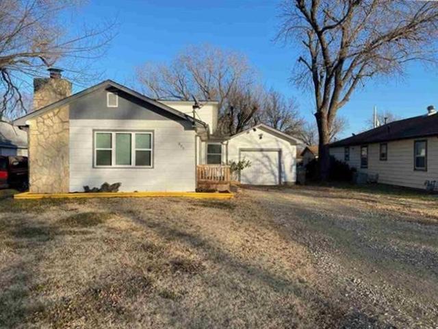 206 N Poplar St, Douglass, KS 67039