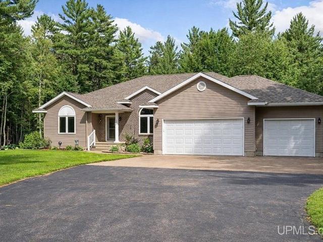 206 N Southgate Dr, Gwinn, MI 49841