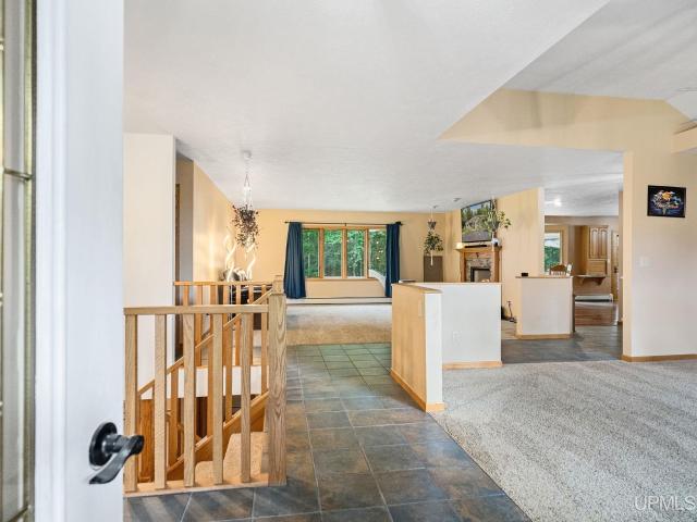206 N Southgate Drive
