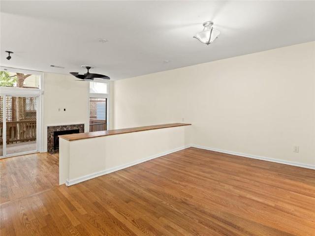 206 NE 6th Street NE 206