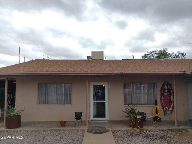 206 NW K St, Fabens, TX 79838