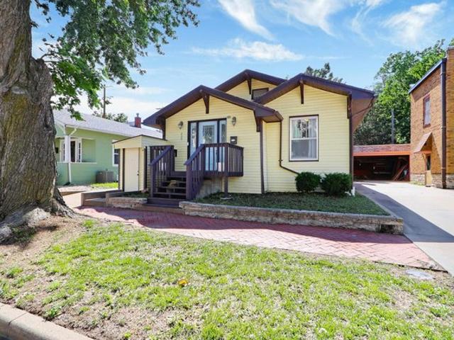 206 S 5th St, Manhattan, KS 66502