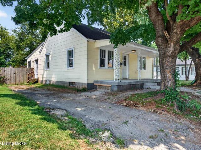 206 S 2nd St