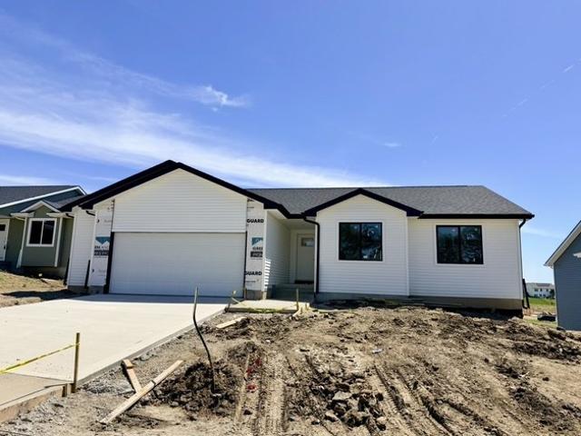 206 S Walnut Dr, Norwalk, IA 50211