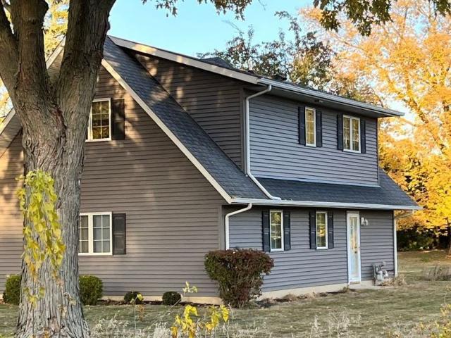 206 S Cherry St, Crescent City, IL 60928 | MLS #12516 | Compass