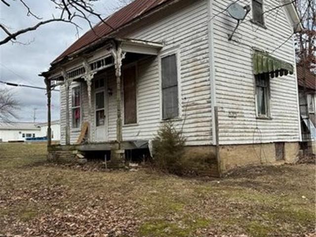 206 S Main St, West Salem, IL 62476