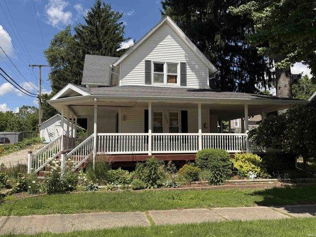 206 S Mountain St, Lagrange, IN 46761