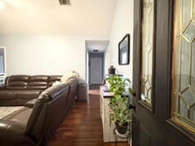206 Southern Walk Circle