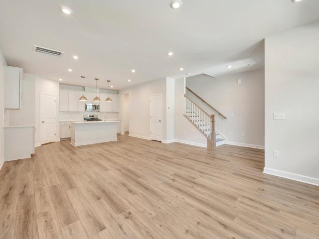 206 Solaire Alley