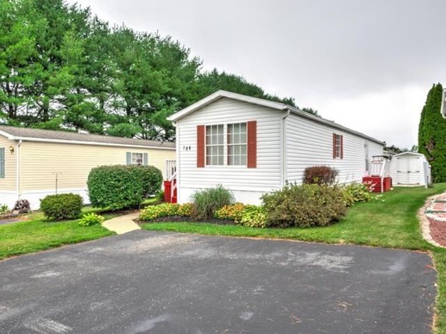206 Saddleford Ct N, Lancaster, PA 17603
