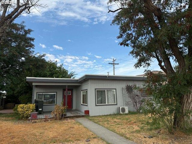 206 Sage St, Roosevelt, WA 99356