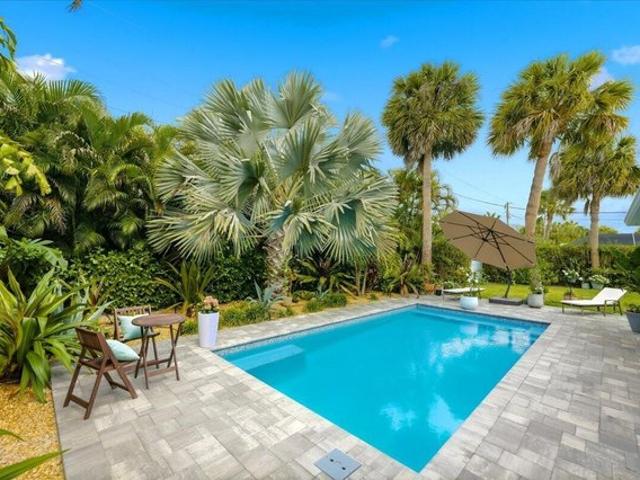 206 SE Wentworth Dr, Stuart, FL 34996