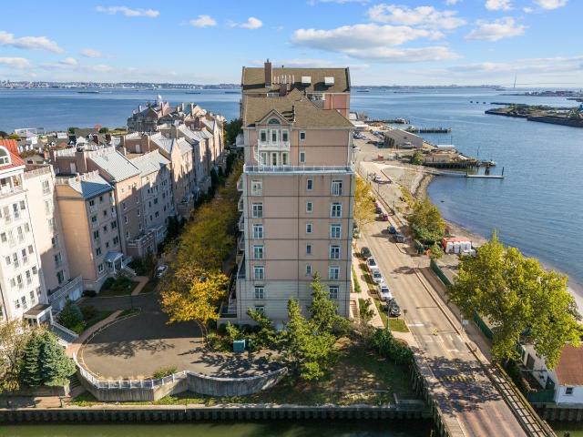206 Shearwater Ct West # 11