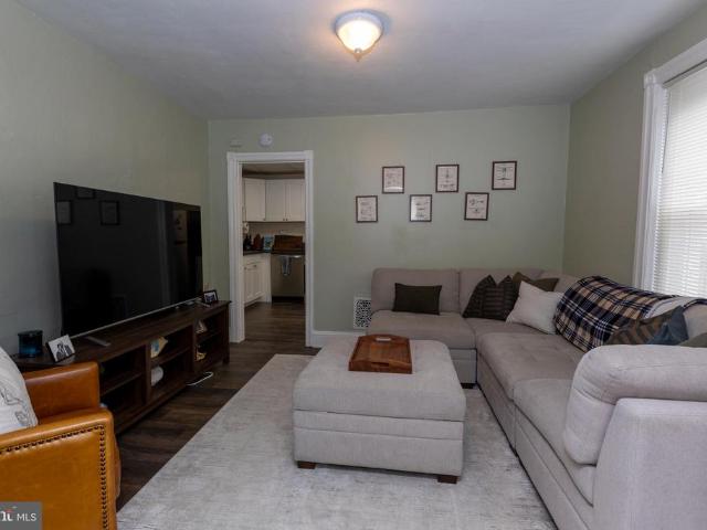 206 Sheas Terrace