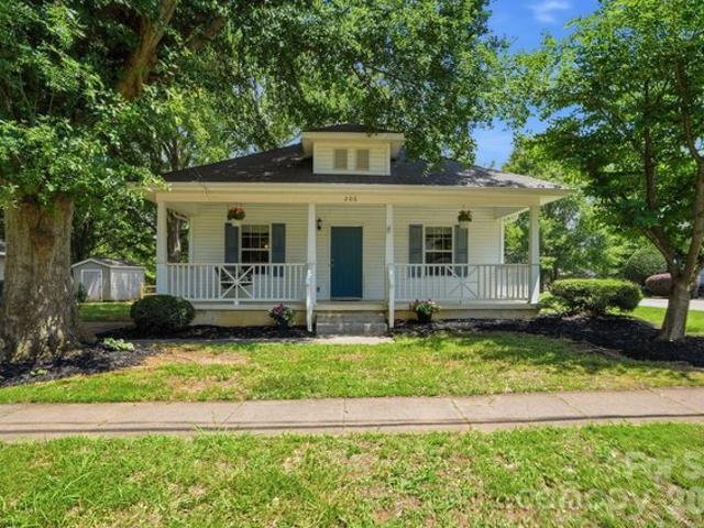 206 Sixth St, Belmont, NC 28012
