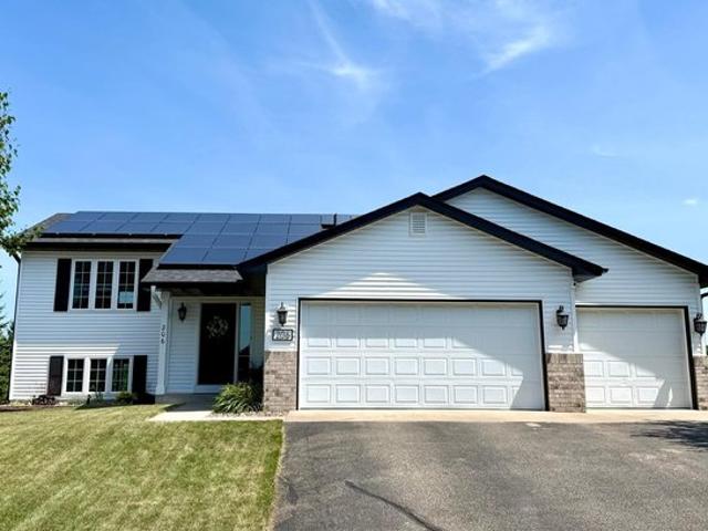 206 Springwheat Dr, Dundas, MN 55019