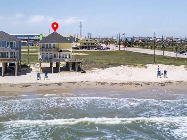 206 Starfish St, Surfside Beach, TX 77541