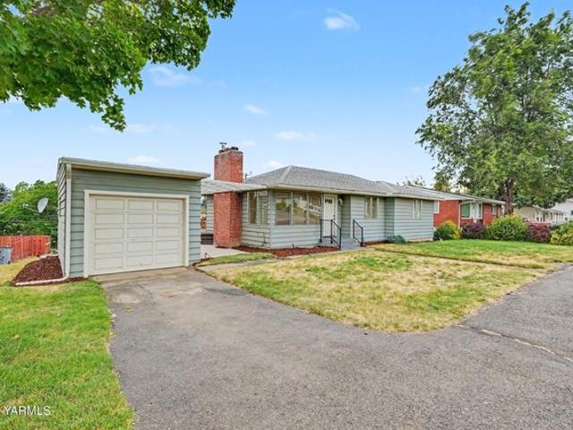 206 Sunset Way, Zillah, WA 98953