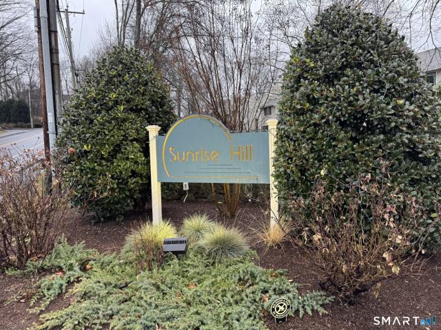 206 Sunrise Hill Rd, Unit 206, Norwalk, CT 06851 | MLS #24174