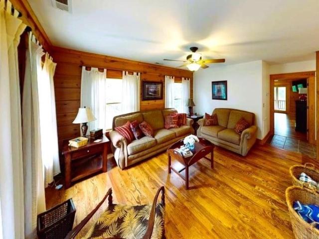 206 Susans Road