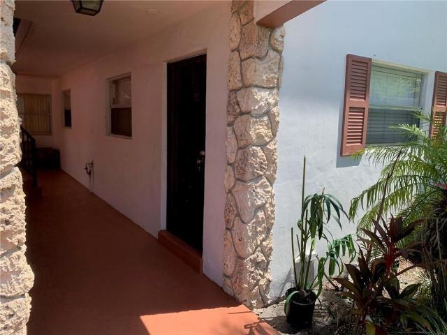 206 SW 1st St, Unit J4, Pompano Beach, FL 33060 | MLS #F10551 | Compass