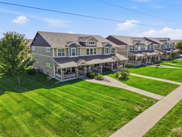 206 SW Heritage Lane
