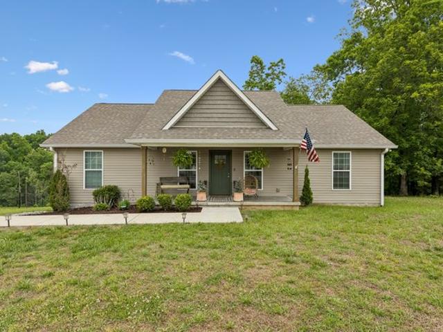 206 Poling Dr, Pulaski, TN 38478