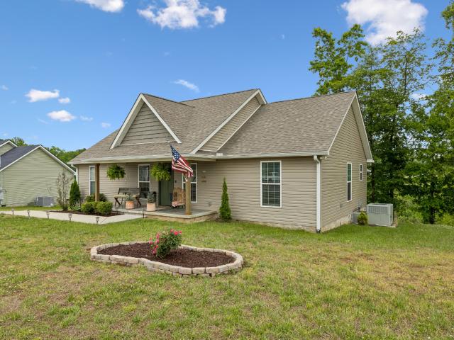 206 Poling Dr