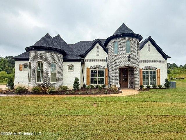 206 Poplar Ln, Holly Springs, MS 38635