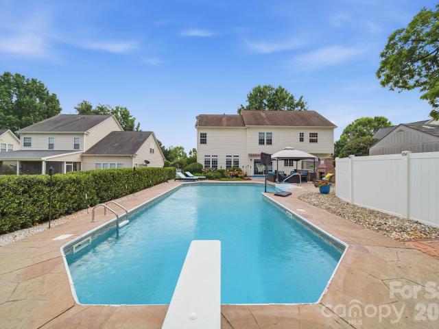 206 Pamlico Lane