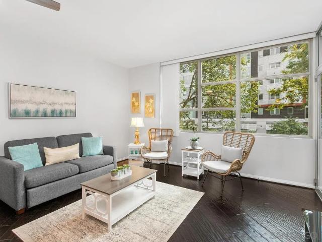 206 Park Blvd # 209