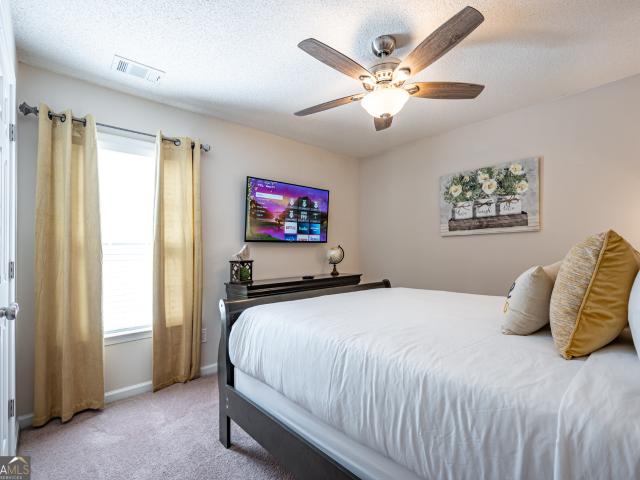 206 Persimmon Trail