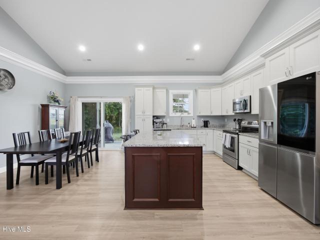 206 Pleasant Drive