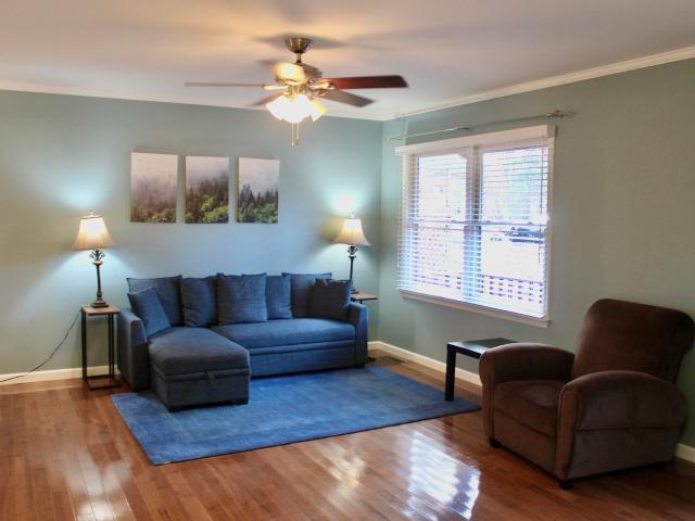206 pleasant ln