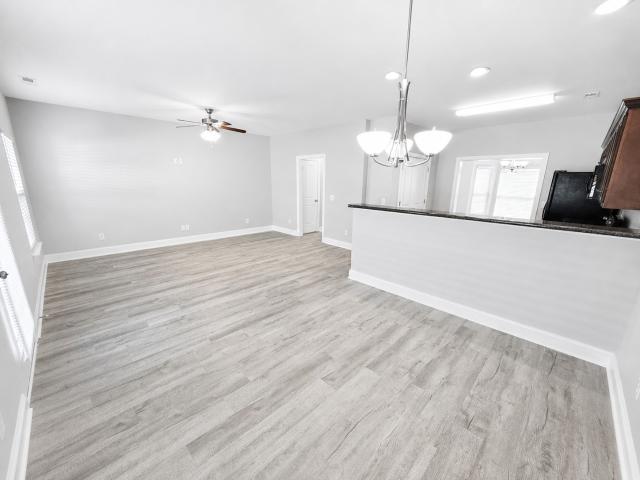 206 Rowlette Cir