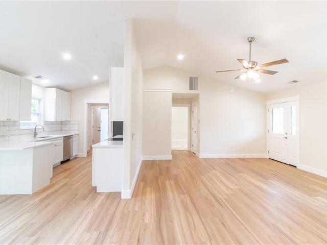206 W 4th Street