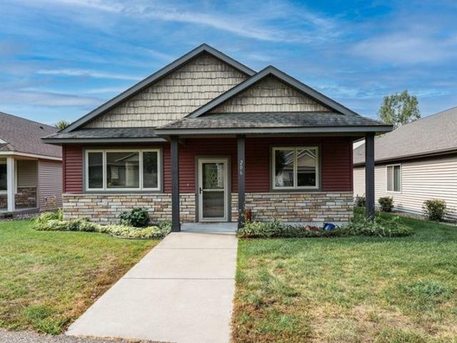 206 W Cemetery Rd, River Falls, WI 54022