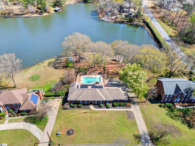 206 W Killarney Lake