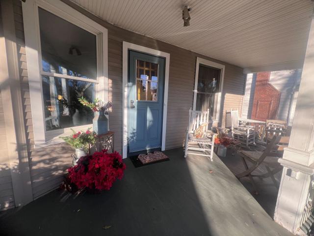 206 W Rock Ave, New Haven, CT 06515 | MLS #24167 | Compass