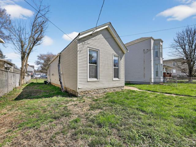 206 W Sixty Ninth Street