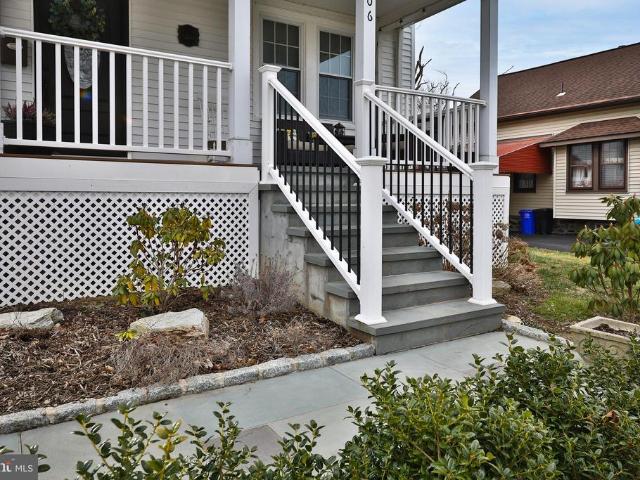 206 Wood Street
