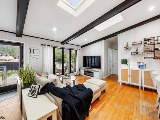 206 Woodmont Rd