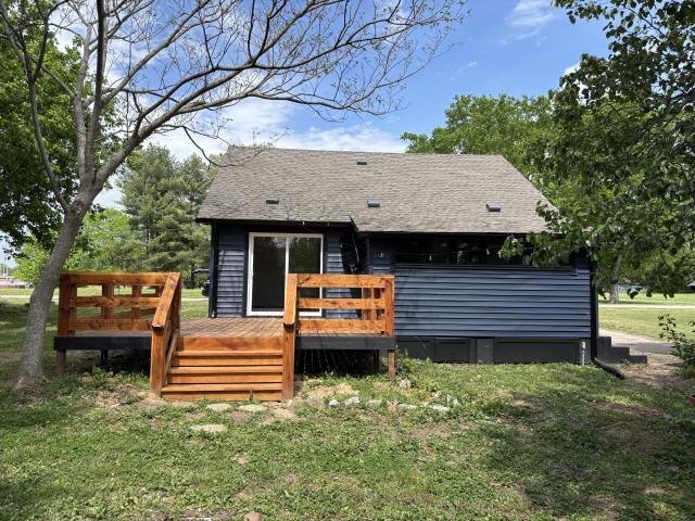 206 Wakefield Ave